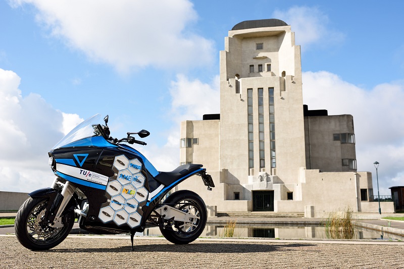 Storm sceglie Dunlop RoadSmart III per percorrere 26.000 km con la sua ...